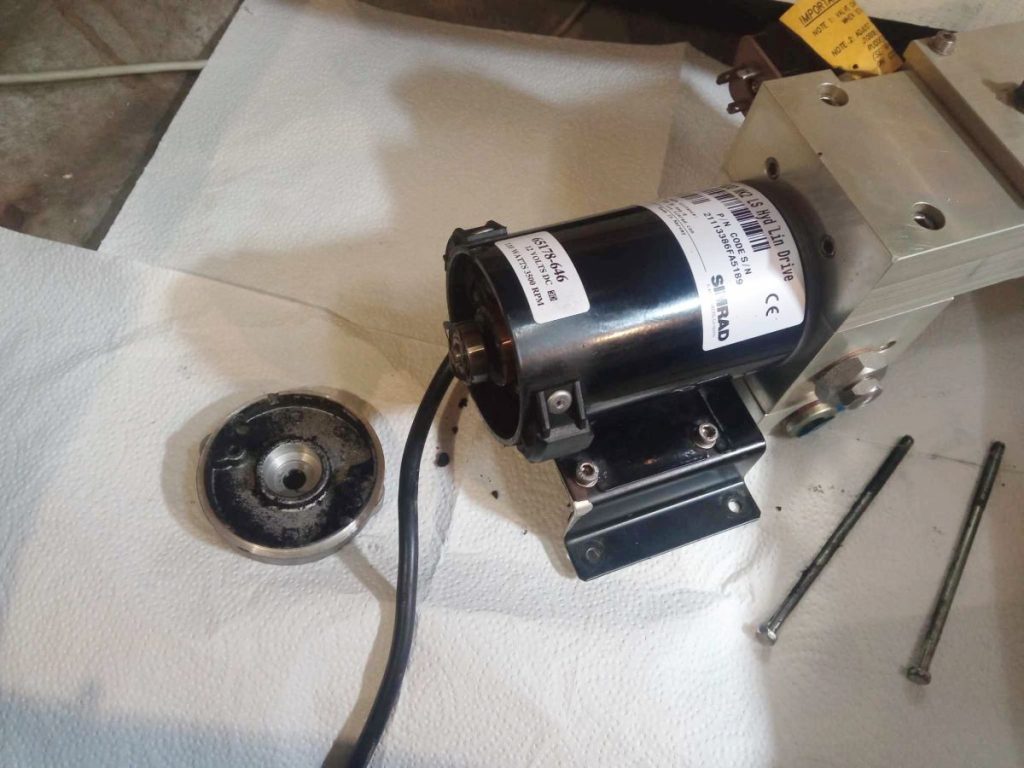 Advice for Servicing a Hydraulic Autopilot - Yacht Emerald